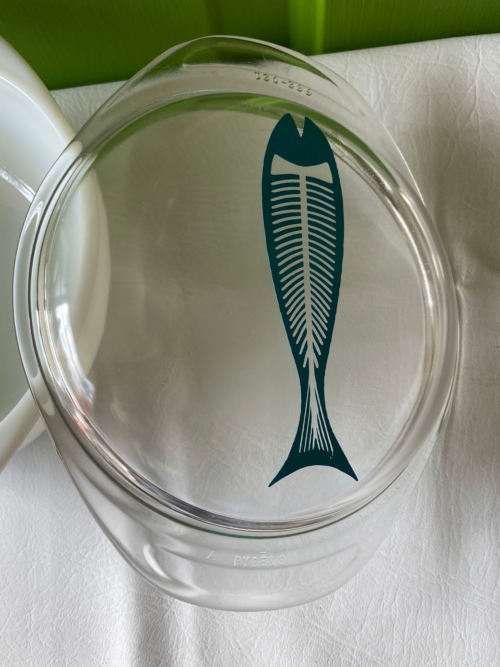Pyrex FISH DISH Vinyl Decal - Etsy