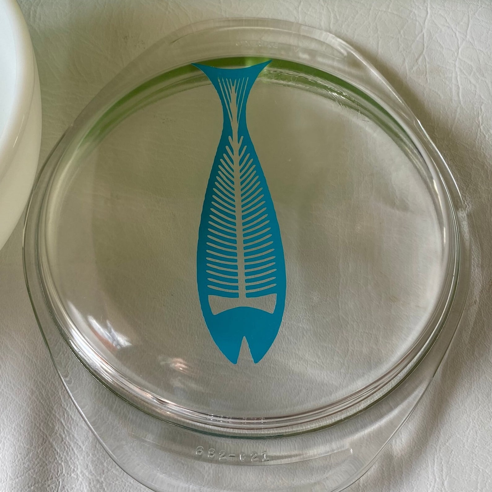 Pyrex FISH DISH Vinyl Decal - Etsy