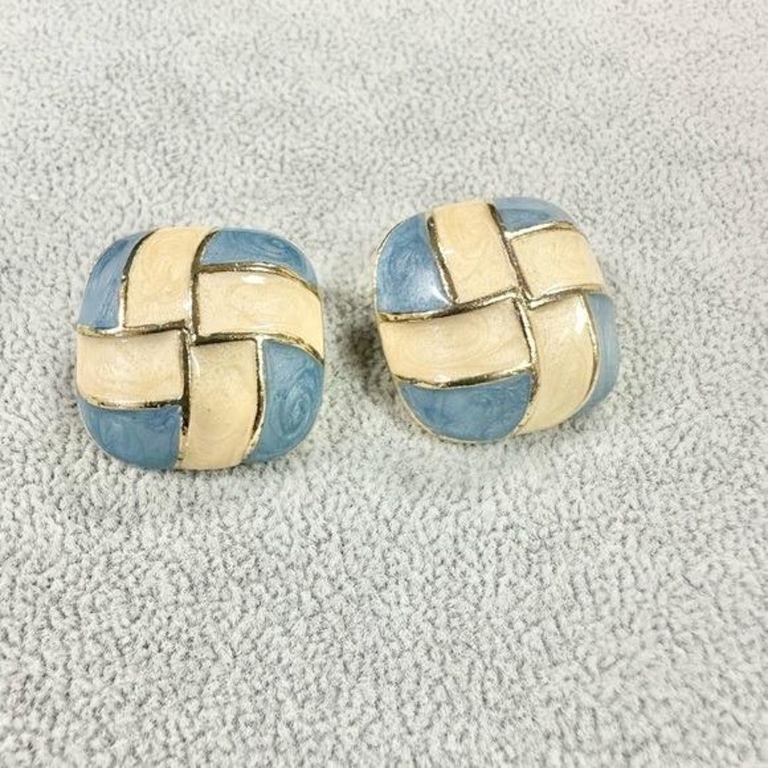 Vintage Allison Reed Blue and Cream Enamel Gold Tone Clip on Earrings ...