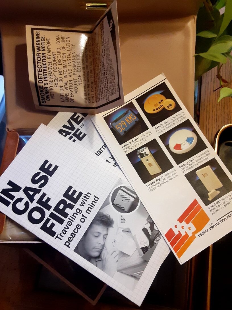 Vintravel Safe Vintage Safety Kit - Etsy