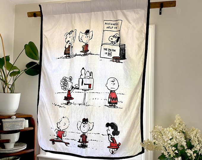 Vintage Peanuts Gang Curtain Snoopy Linus Charlie Brown Lucy Sally 5 ...