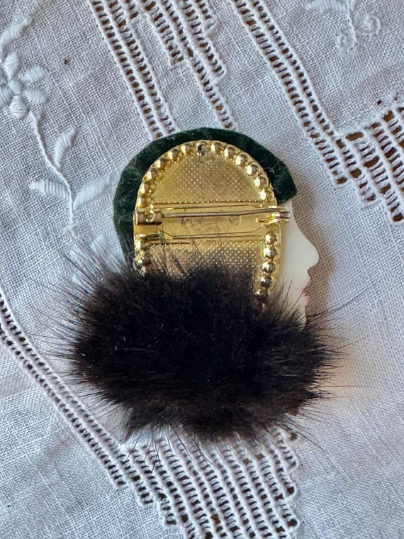 Vintage Roaring Twenties Flapper Head Brooch Pin Blac… - Gem