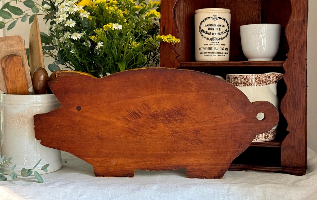 Antique Wood Pig Bread Board Yellow Trim Primitive Cheese Cutting ...