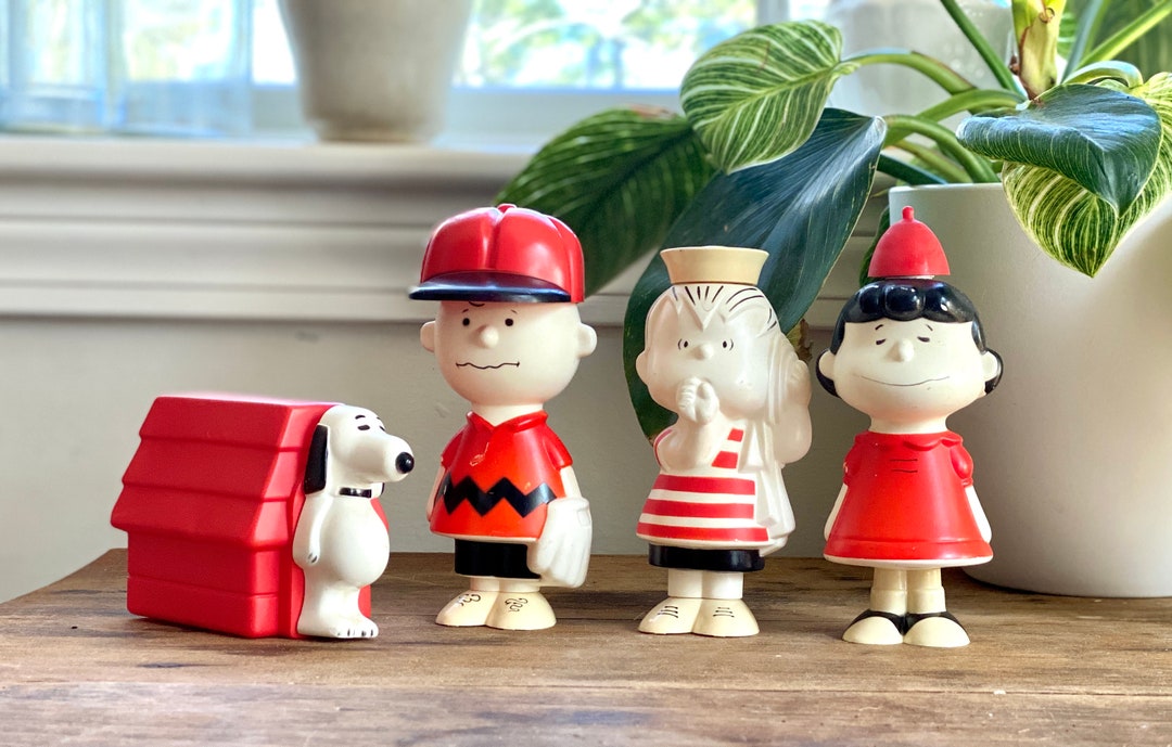 Vintage Peanuts Gang Avon Bubble Bath Bottles Snoopy Linus Charlie ...