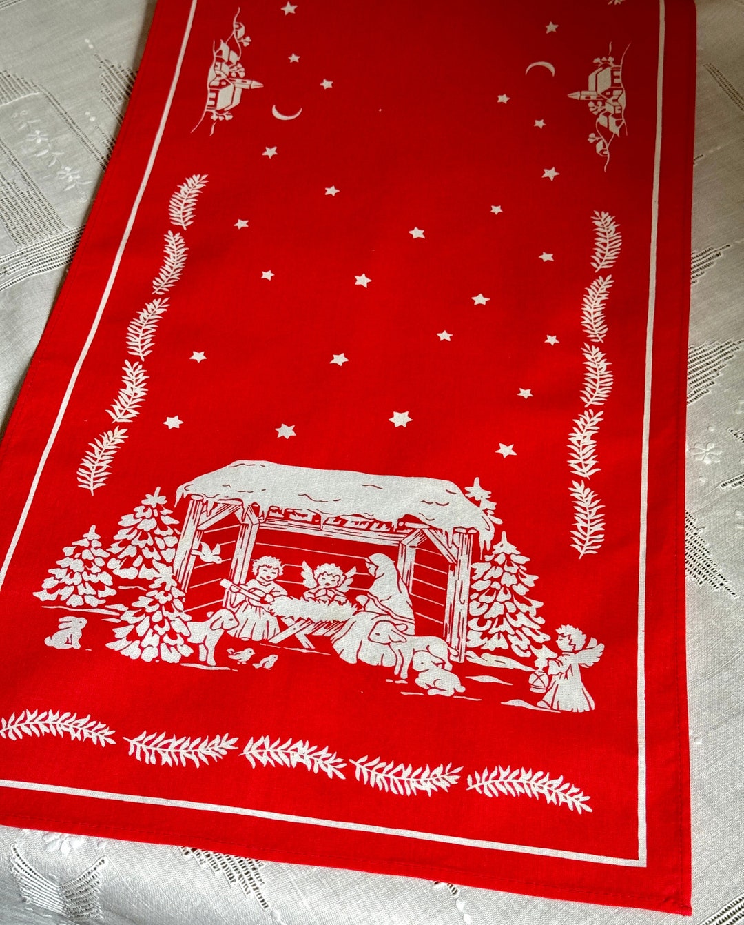 Vintage Scandinavian Christmas Table Runner Red Manger Scene Angels ...