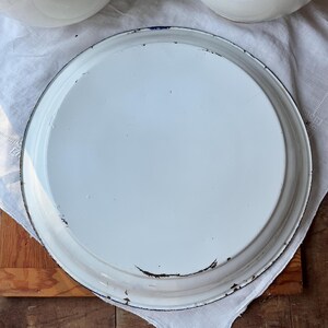 Large Blue & White Enamelware Serving Tray Round Blue Onion Metal Old ...