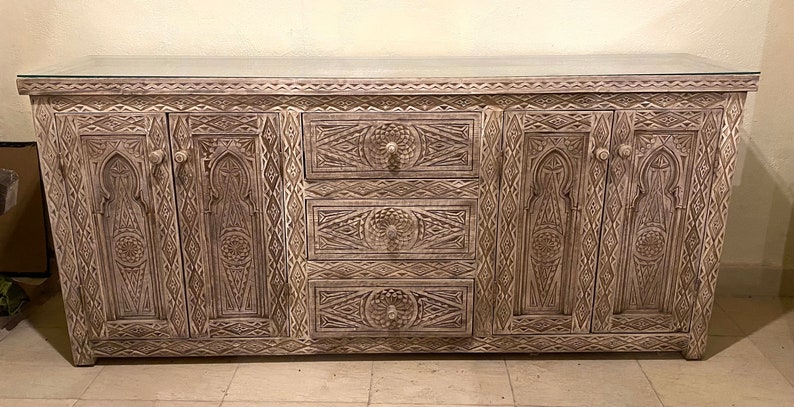 This is the Missing Piece for Your Bedroom or Living Room Tv African ...