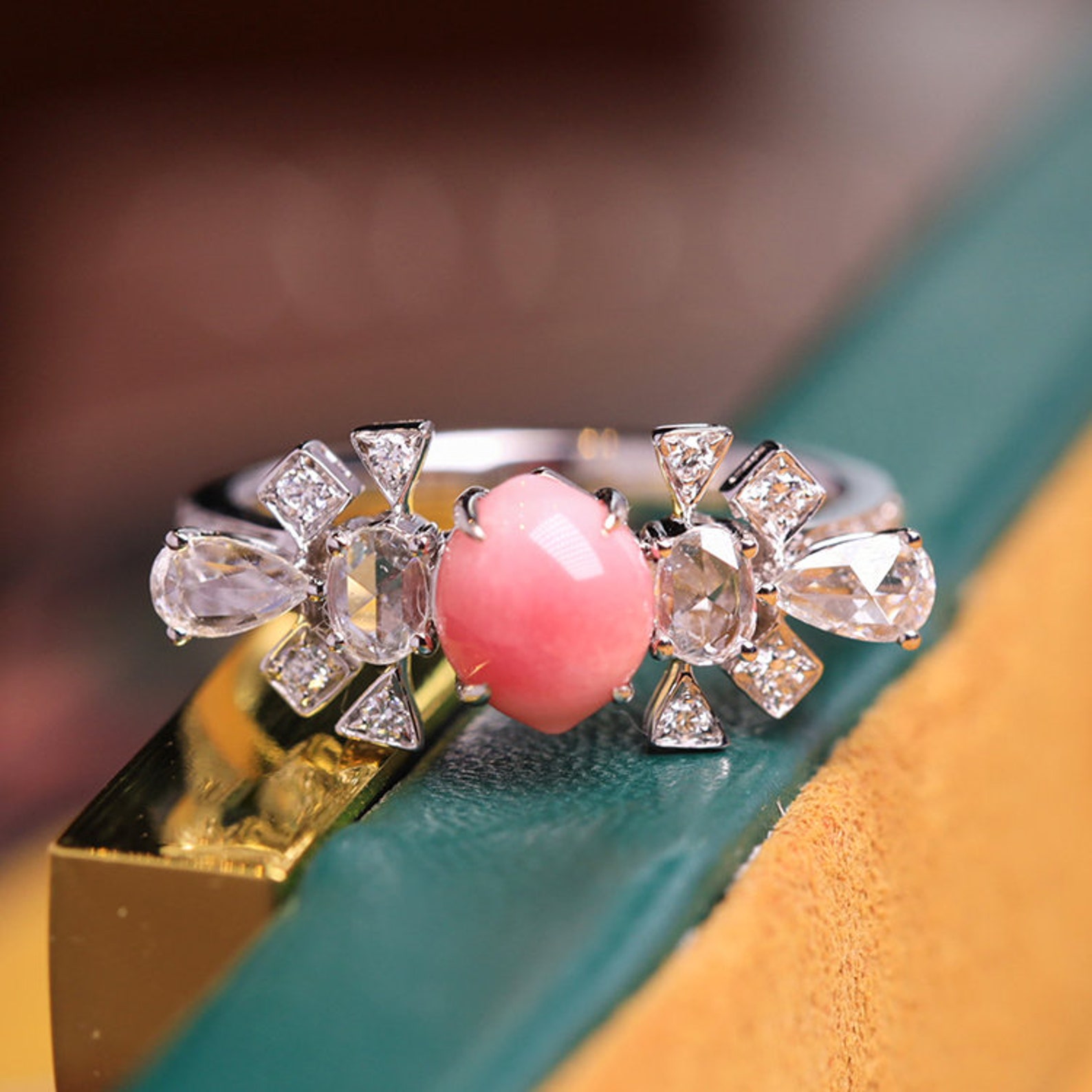 1.41carat Queen Conch Pearl & White Diamond 18k Solid White - Etsy