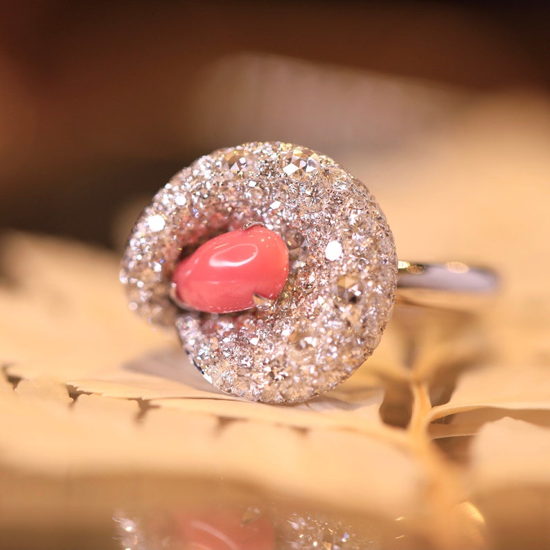 1.7carat Queen Conch Pearl & Diamond 18k Solid White Gold - Etsy