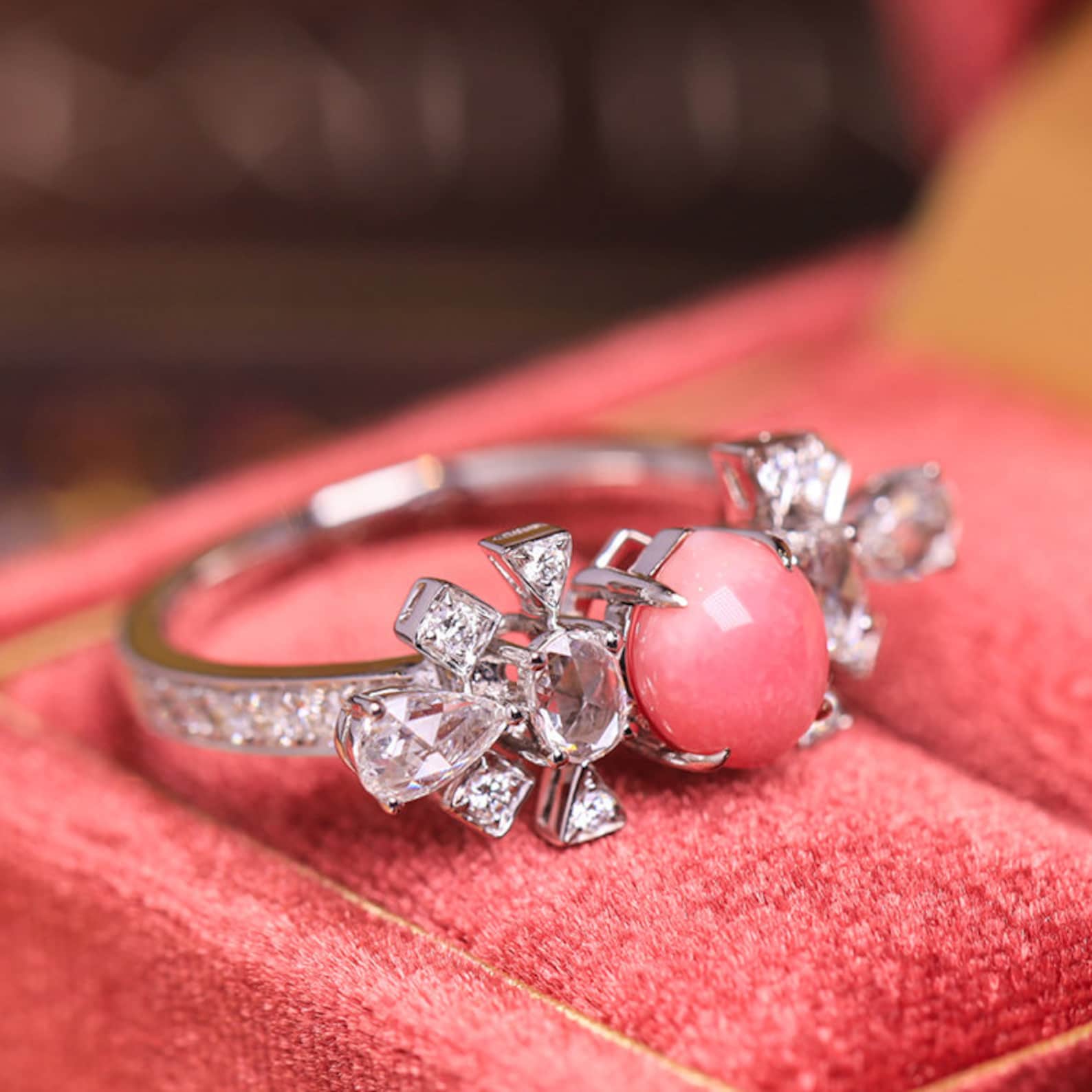 1.41carat Queen Conch Pearl & White Diamond 18k Solid White | Etsy