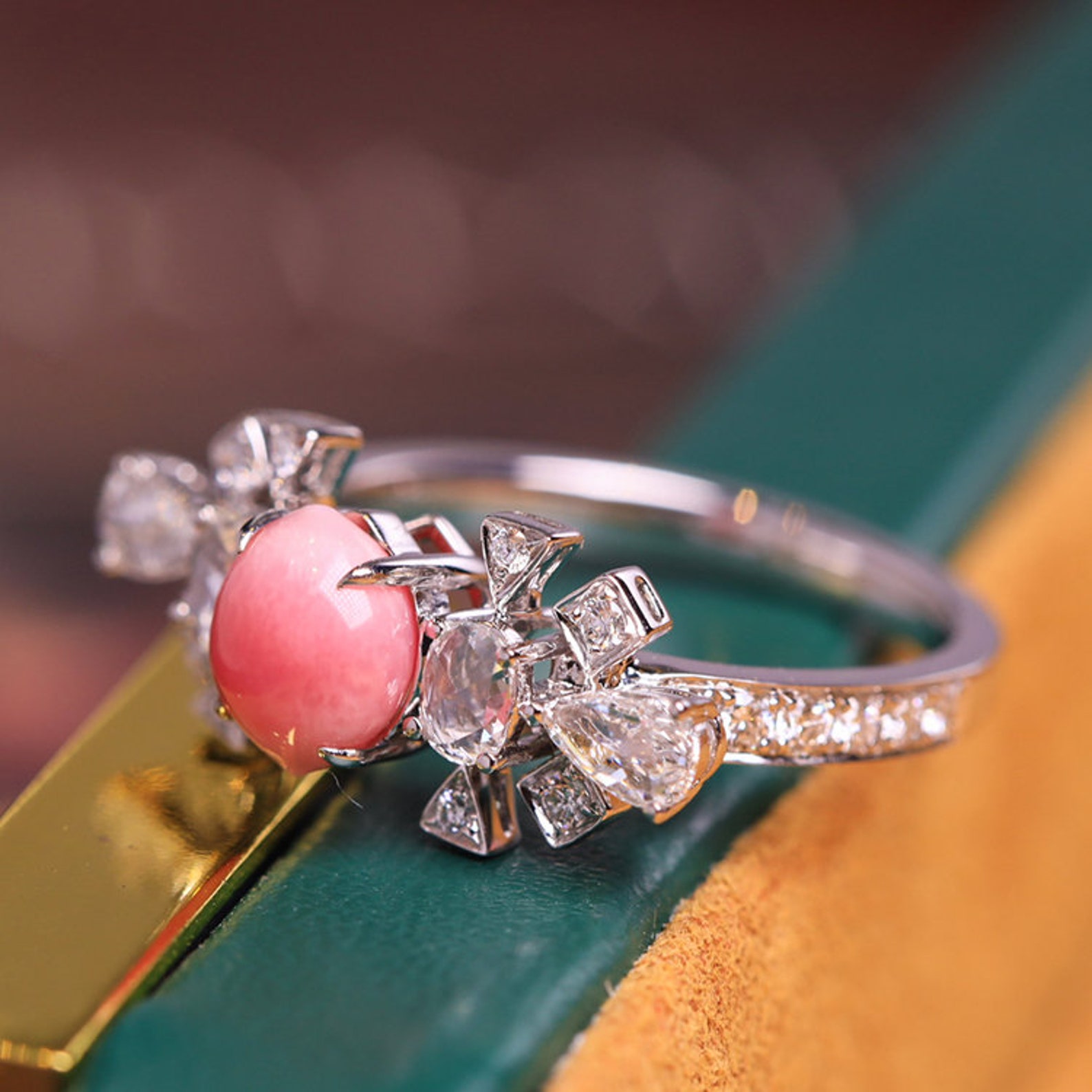 1.41carat Queen Conch Pearl & White Diamond 18k Solid White | Etsy