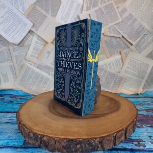 Dance of Thieves Duo (dance of Thieves and Vow of Thieves) by Mary E ...