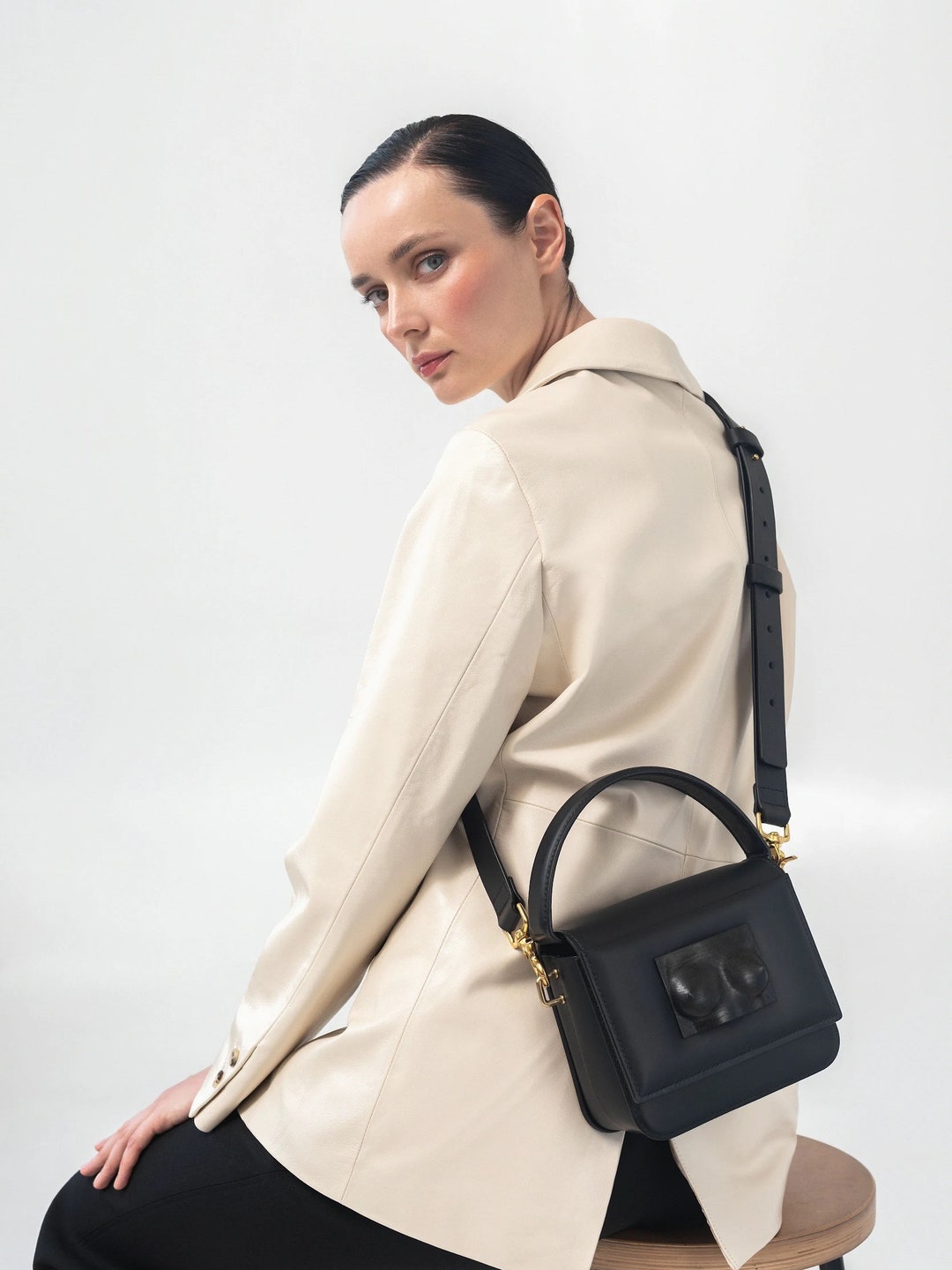 BAG SISI Wish Bog Oak Female Breast in Black Leather. - Etsy