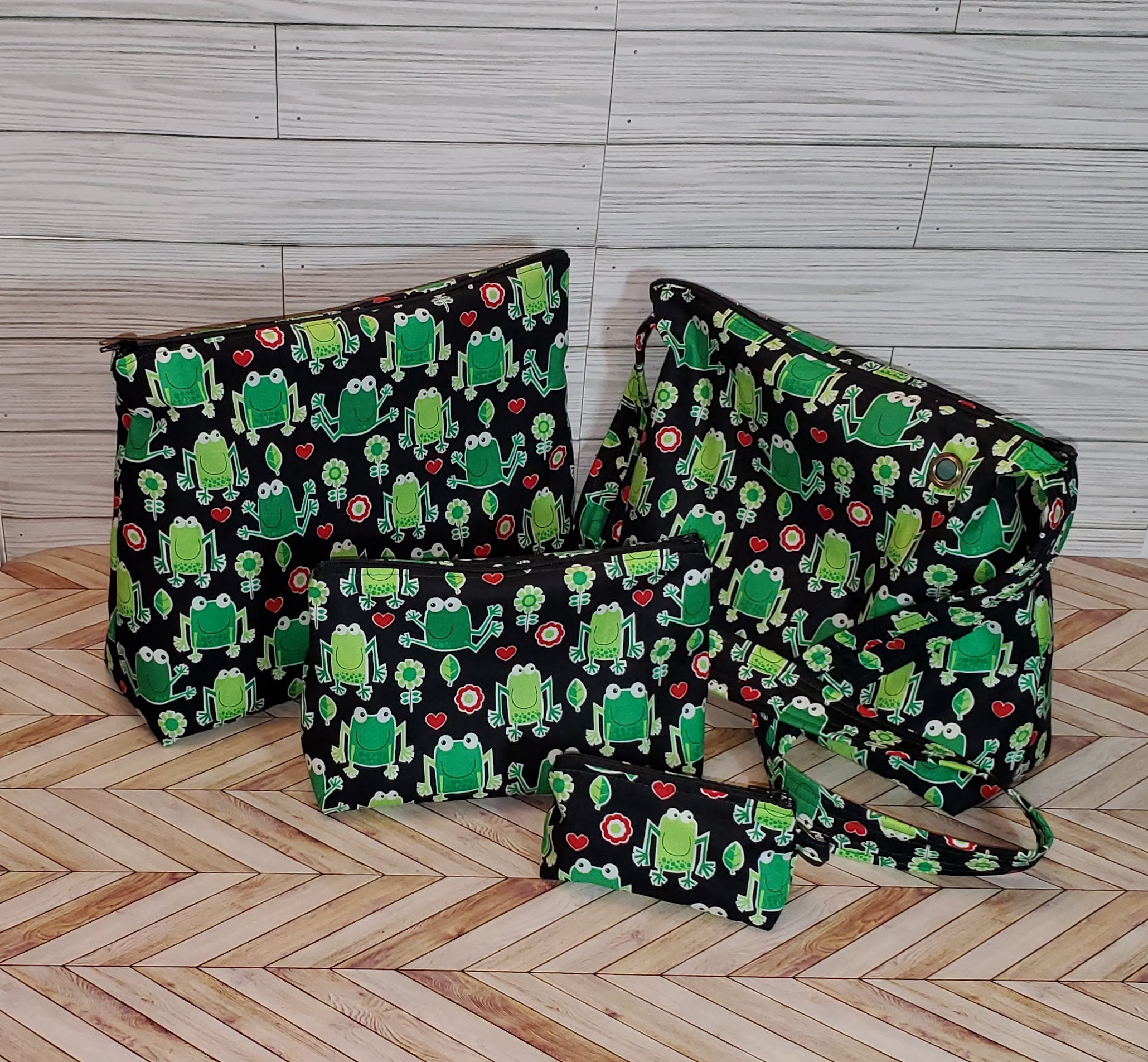 Frogs Zipper Pouch Coin Purse Fluted Bag Handmade Lined Children Travel ...