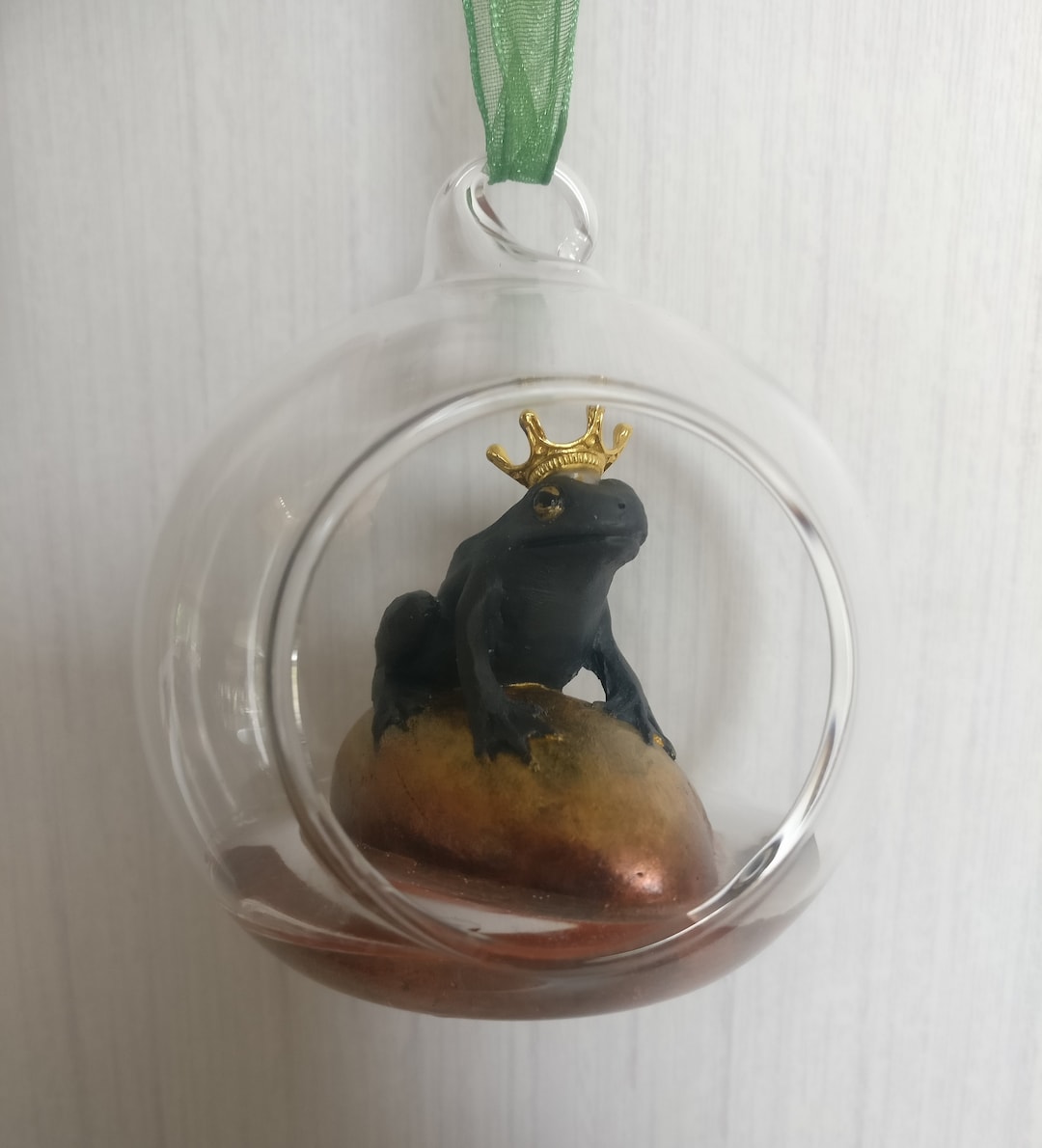 Magical Colour Changing Frog Glass Bauble - Etsy