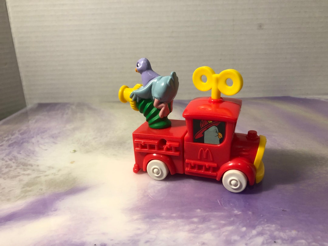 Vintage 1994 Disney Looney Tunes Goodfeathers Pigeons Mcdonald's Happy ...