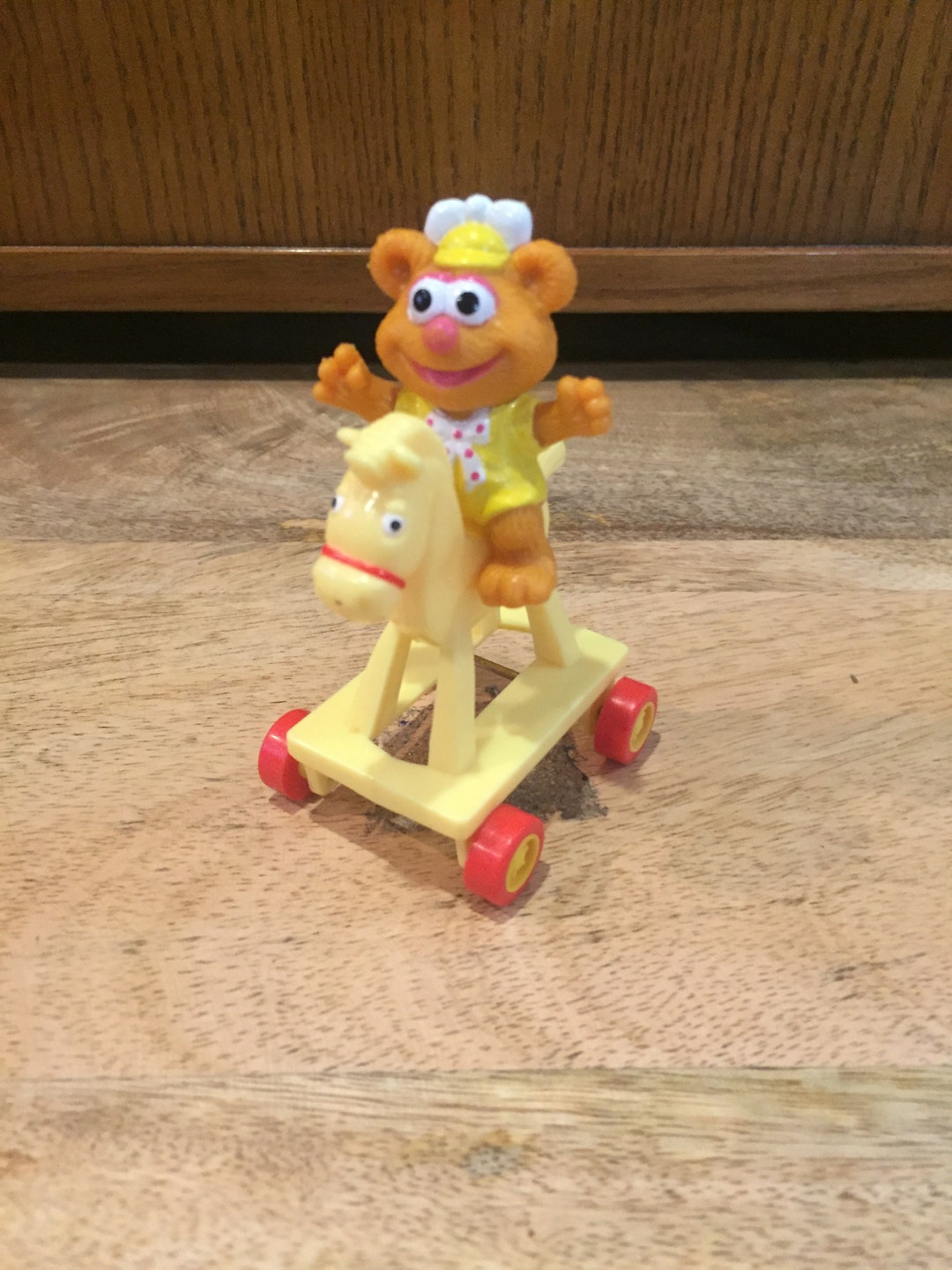 Vintage 1986 Muppet bebés Fozzie oso y rockea / caballo rodante Figura ...