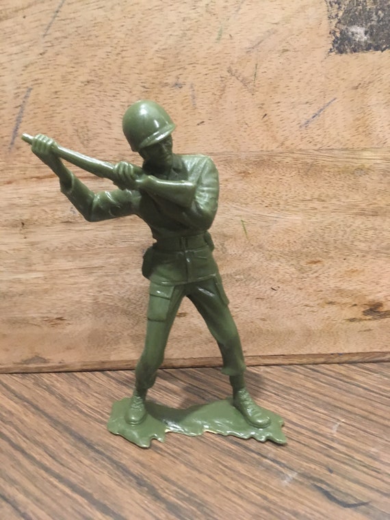 Vintage Louis Marx 6 Army Man World War Styled Plastic | Etsy
