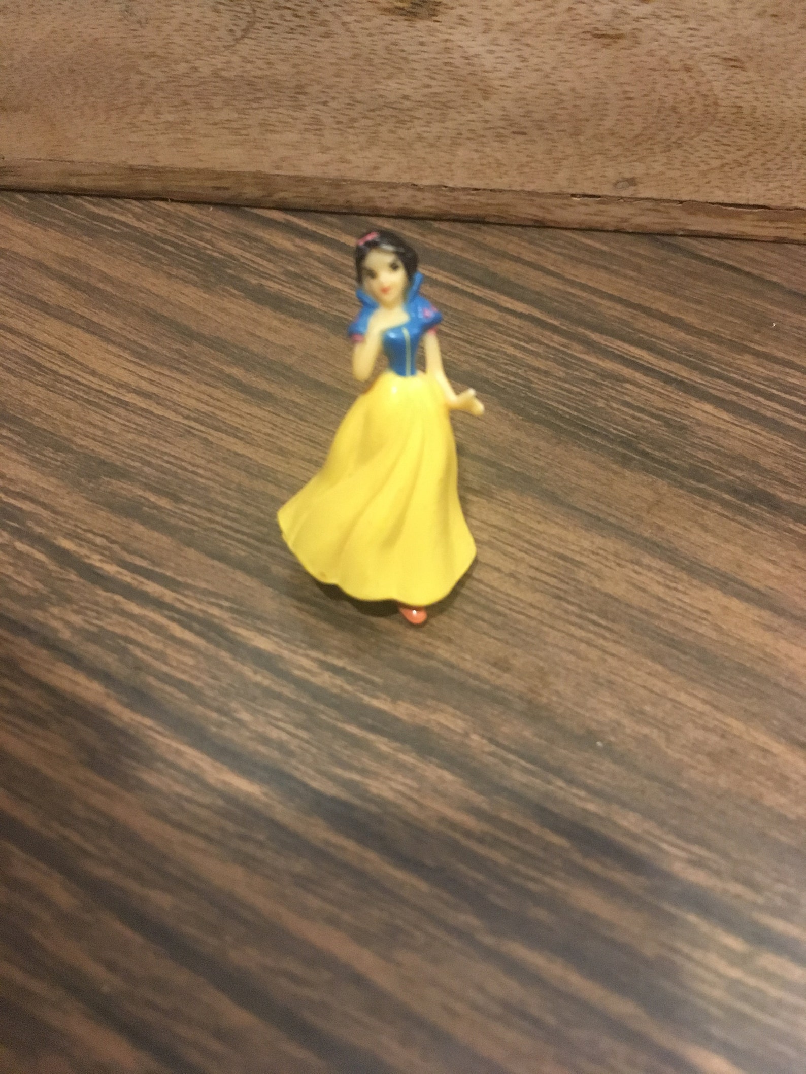 Vintage Disney SNOW WHITE Mini Snow White Figure PVC Cake Topper Rare ...