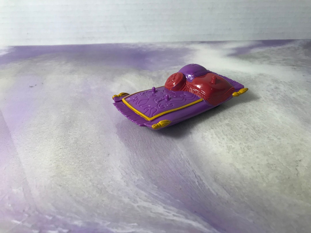 Vintage Disney's Aladdin Figure MAGIC CARPET Action Figure Disney ...