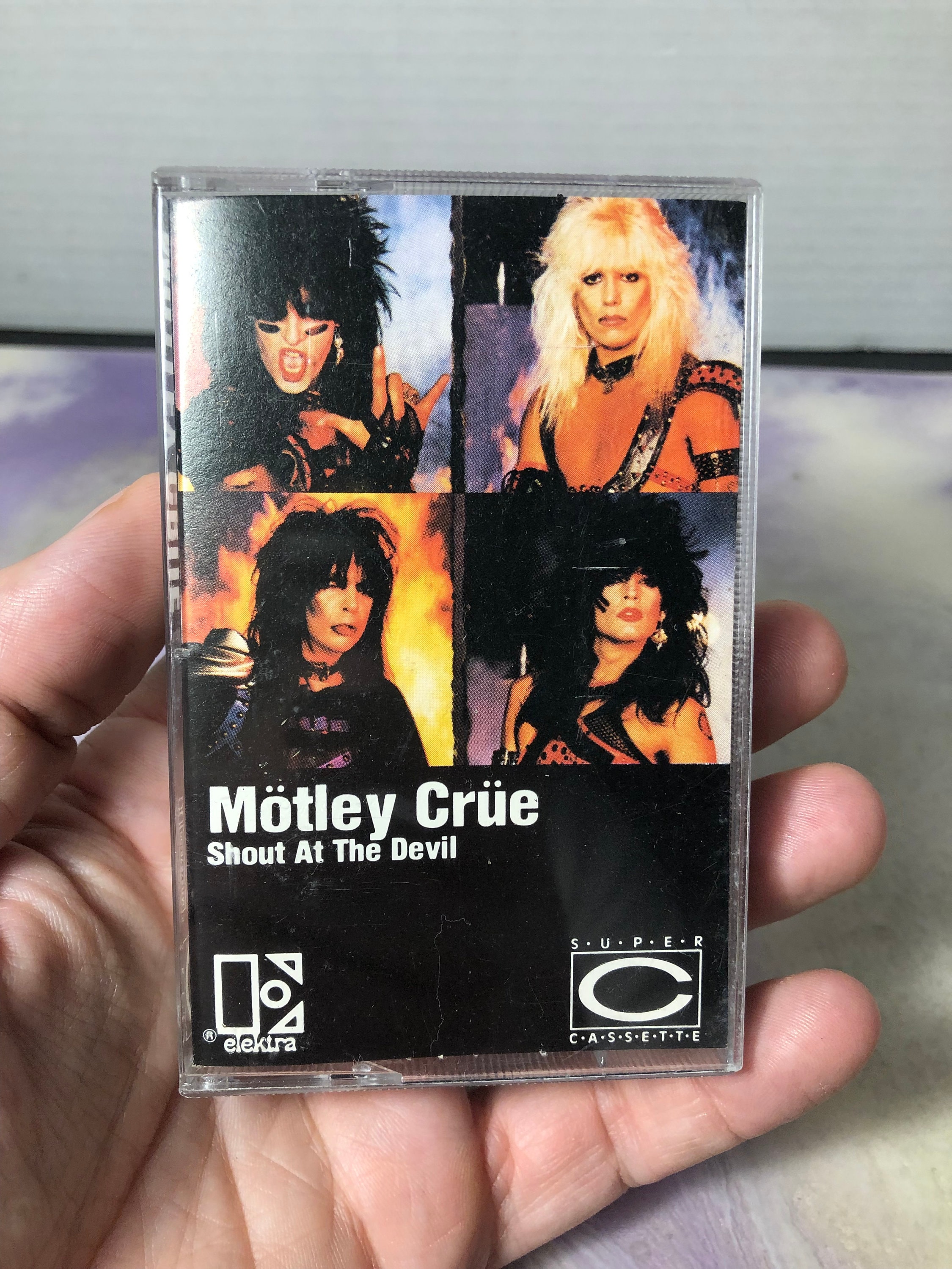 Motley Crue Shout At The Devil