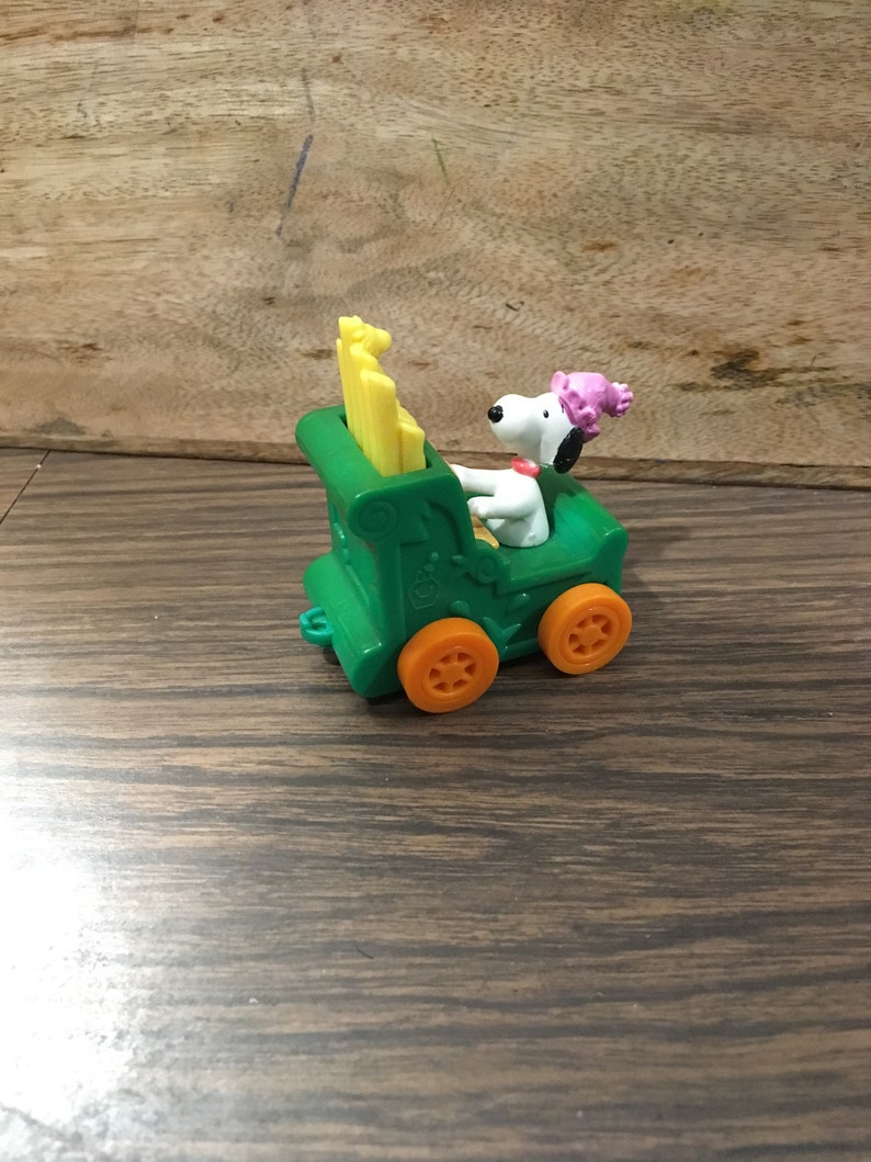 Vintage Peanuts SNOOPY Action Toy Car Rare Fun Collectible Toy, Peanuts ...