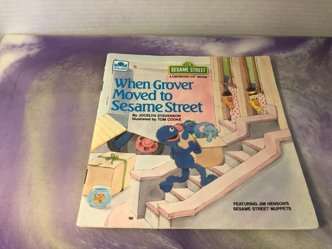 Vintage CTW Sesame Street Softcover Book When Grover Moved to Sesame ...