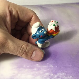 Vintage SMURFS Smurf (smurf With Cake) Figure PVC Cake Topper Rare ...