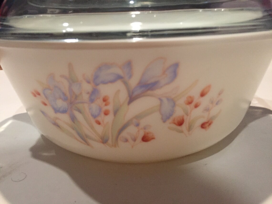 Vintage PYREX Bowl White Flower Patterned 1970's Bowl and - Etsy