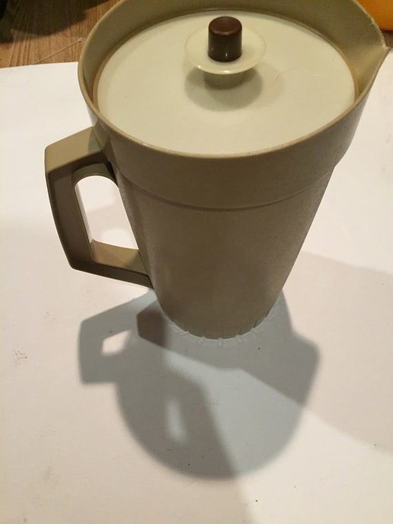 Vintage Tupperware Large Beige Serving Pitcher With White Lid | Etsy