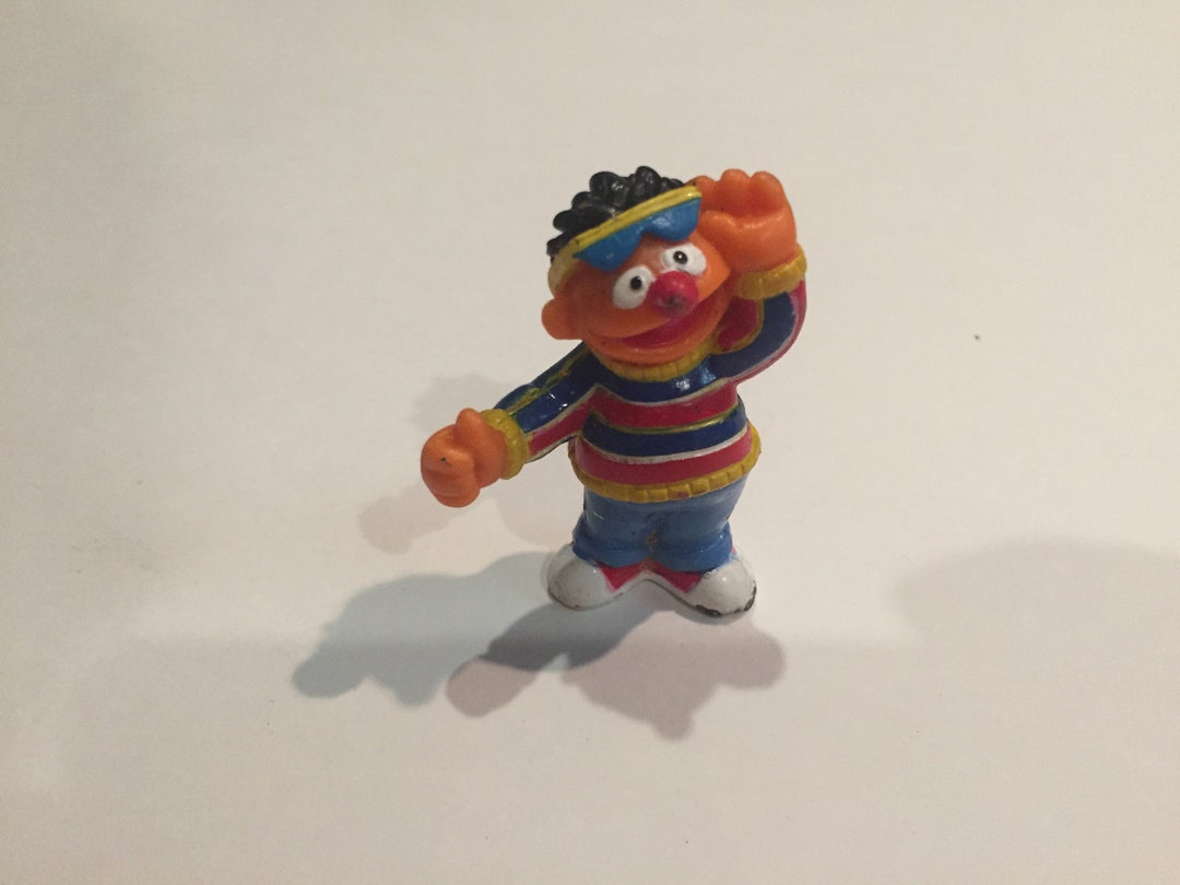 Vintage Sesame Street ERNIE Waving Figure PVC Cake Topper Rare Vintage ...