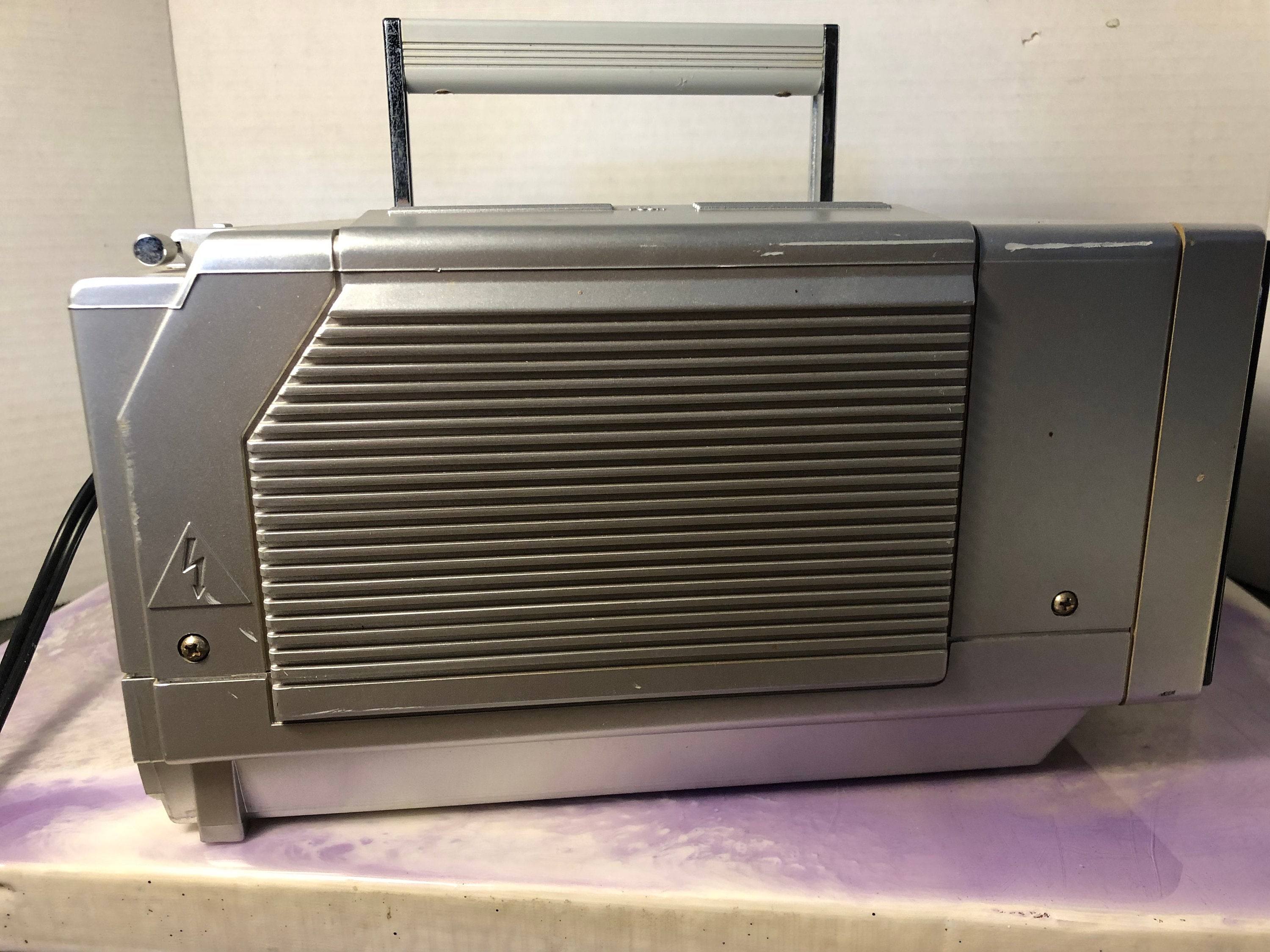 Vintage Goldstar Portable 5" TV Am-fm Radio W/ant KMA-0506 Cord Works ...