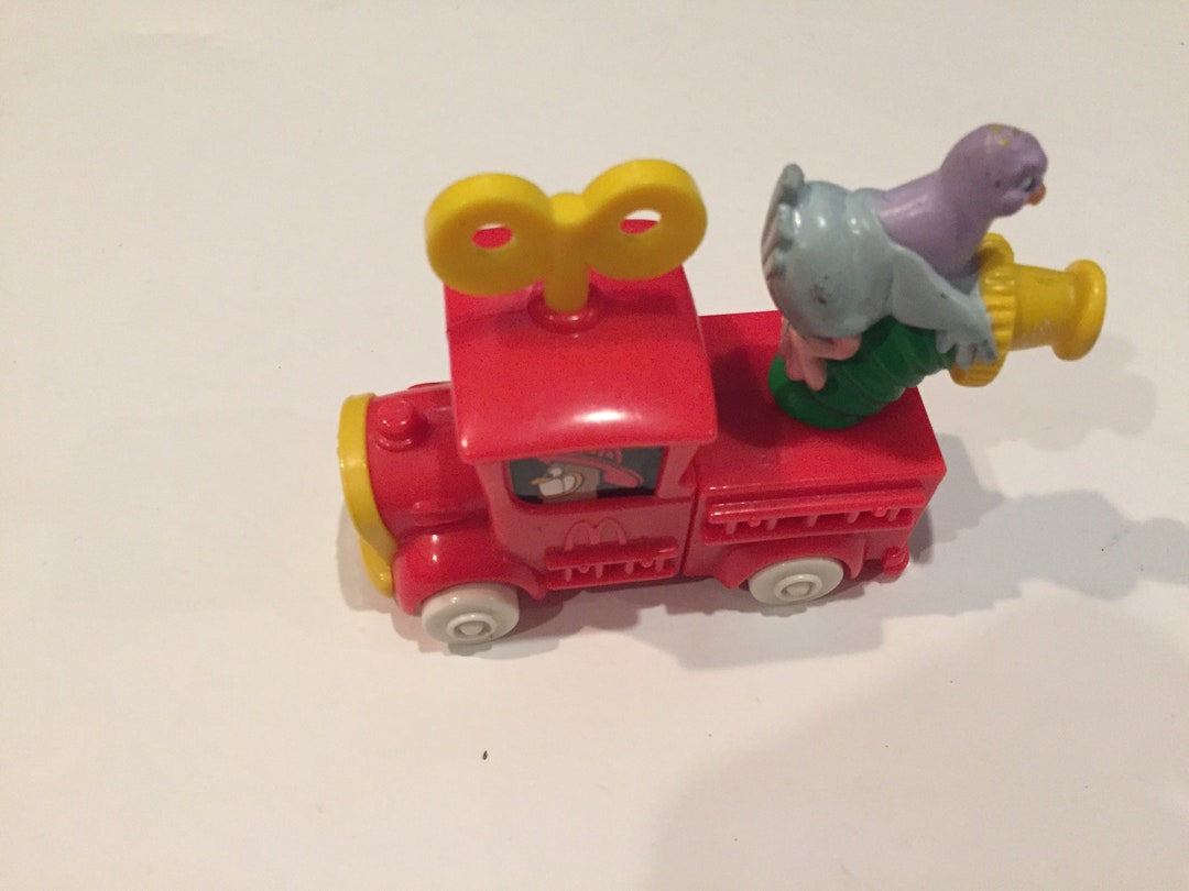 Vintage 1994 Disney Looney Tunes Goodfeathers Pigeons Mcdonald's Happy ...