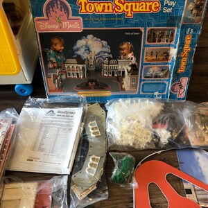Vintage 1988 Sears Disney Disney World Town Square Playset Disney Magic ...