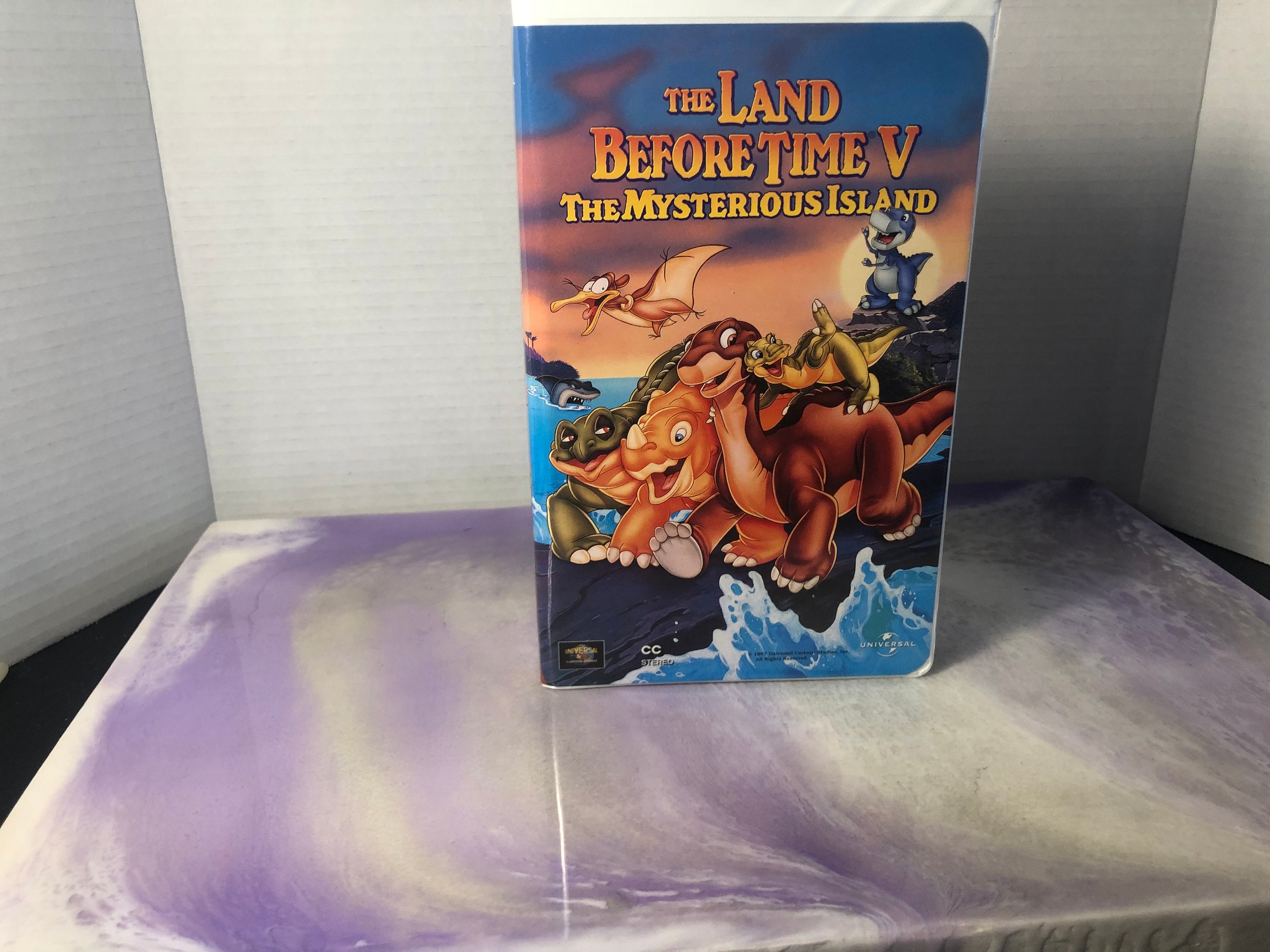 Vintage the Land Before Time V 5 - the Mysterious Island - VHS Cassette ...
