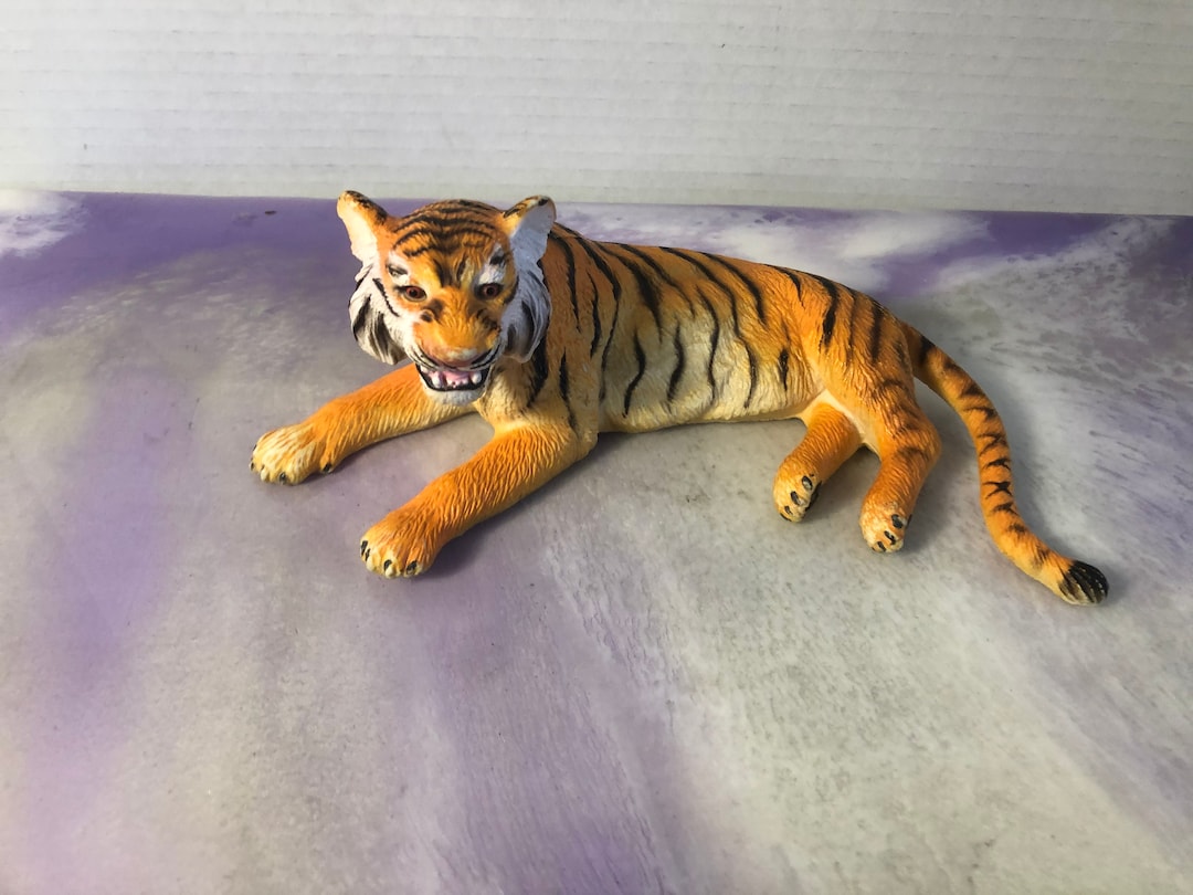 Vintage Made in China PVC Bengal Tiger Toy AAA Toys Large Rubber Tiger ...