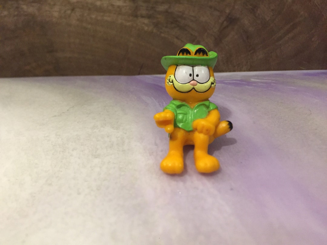 Vintage 1980's Garfield PVC Figure Safari Garfield MCDONALD'S Vintage ...