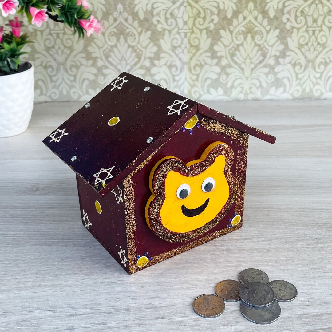 Beautiful Handicraft Money Bank for Kids, Hand Painted and Decorated ...