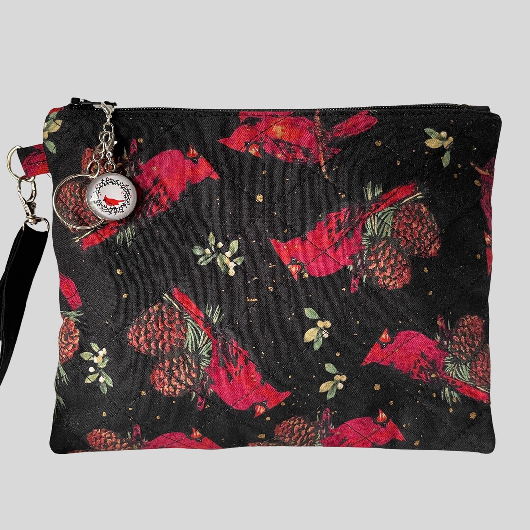 Red Cardinal Wristlet Purse With Crossbody Option Quilted Christmas ...