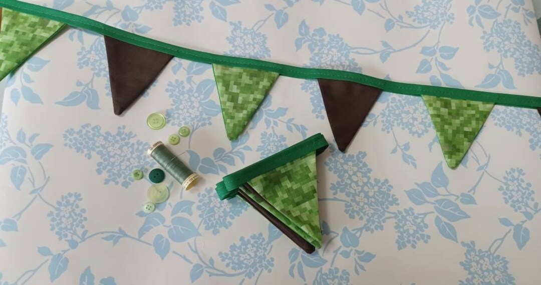 Minecraft Themed Bunting, Green and Brown , Party, Bedroom, Mini Flags ...