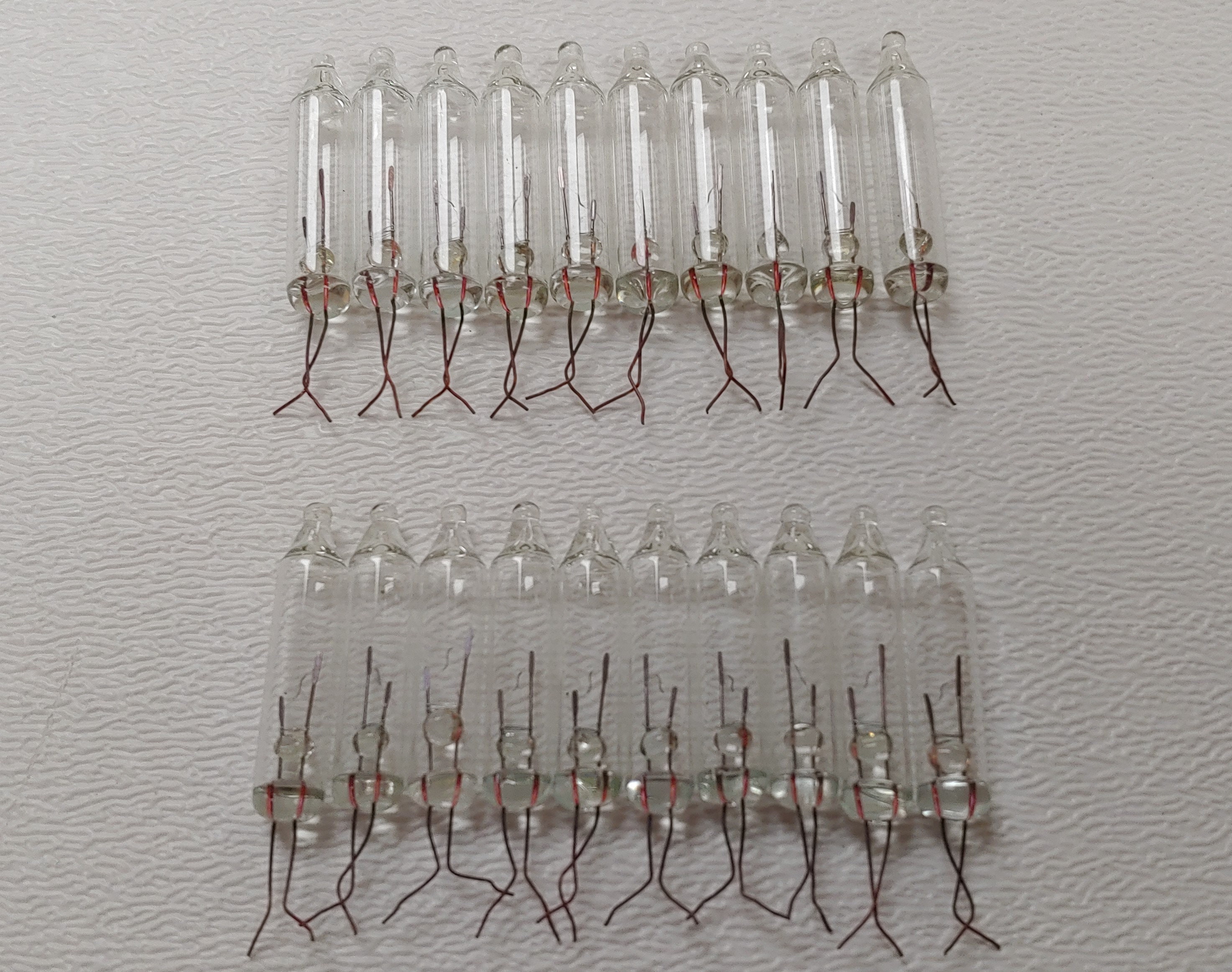 20x Clear Bare Mini Bulbs 2.5 Volt Christmas Tree Lights Replacement or ...