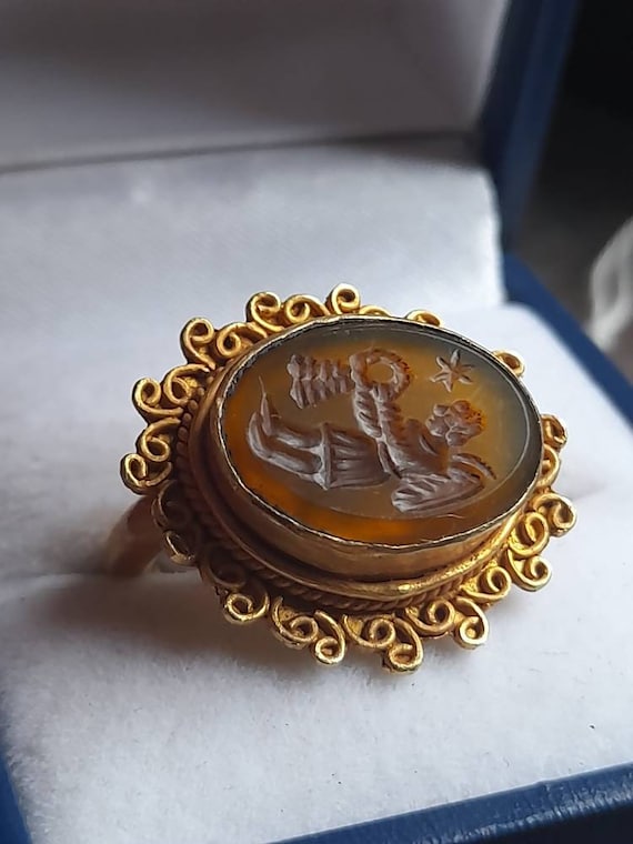 Antique Late Roman Intaglio Gold Ring - Gem