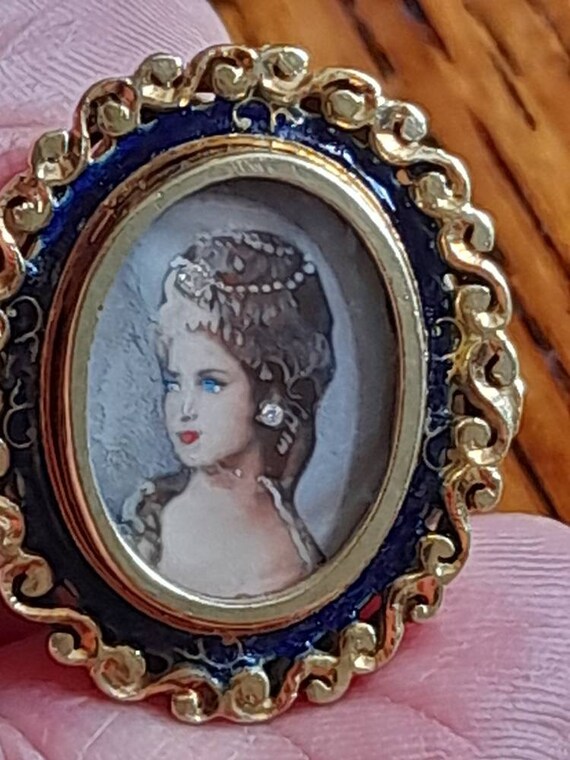 Stunning Antique 18ct Gold Miniature Portrait Ring - Gem