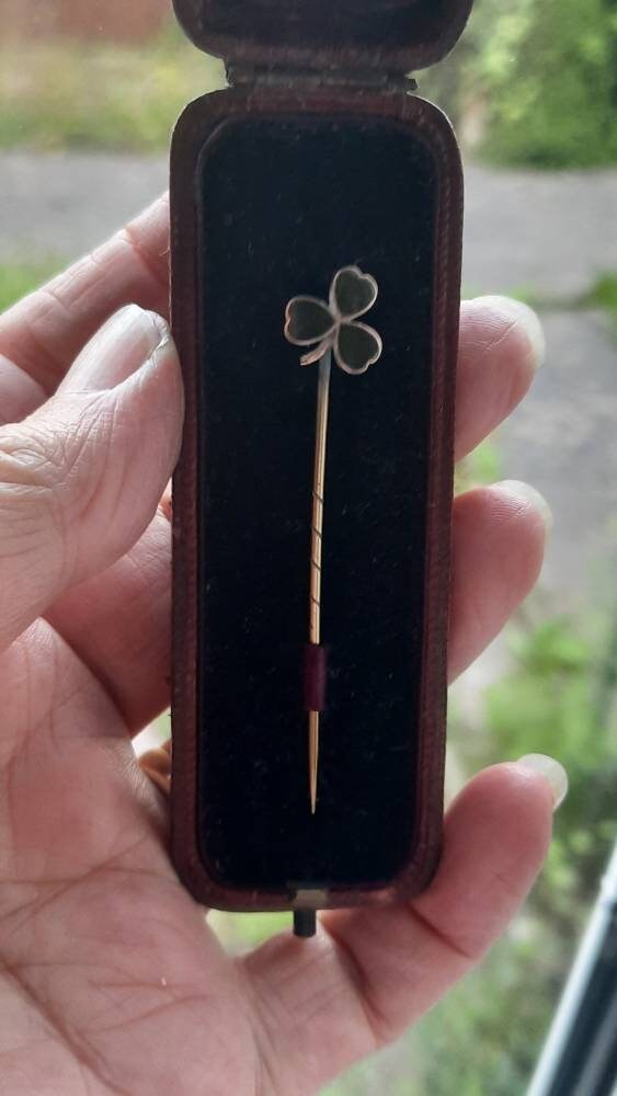 9ct Gold Conemara Marble Clover Stick Pin - Etsy UK