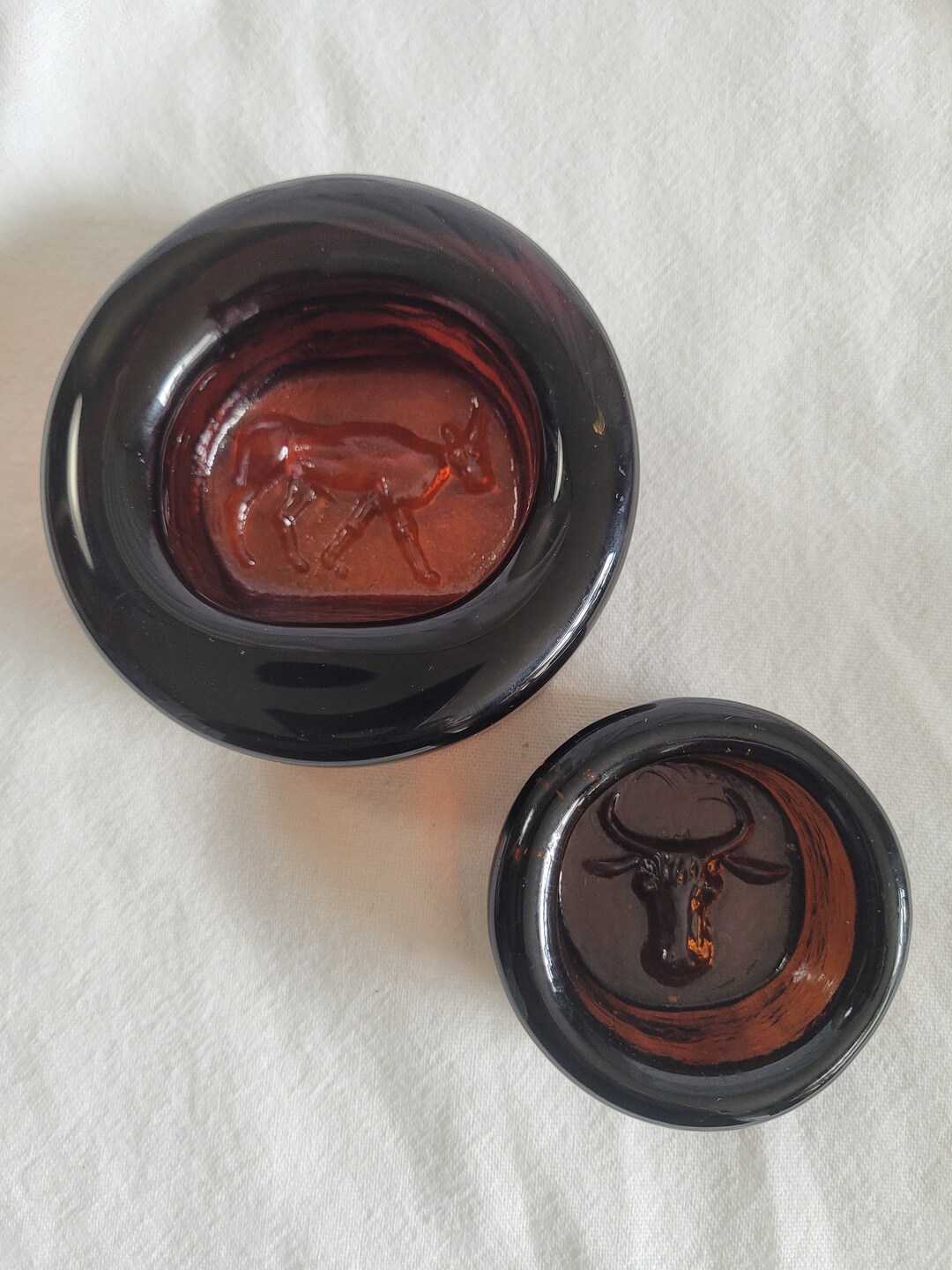 Kosta Boda Erik Höglund Amber Glass Bull Paperweight Set, Swedish Art ...