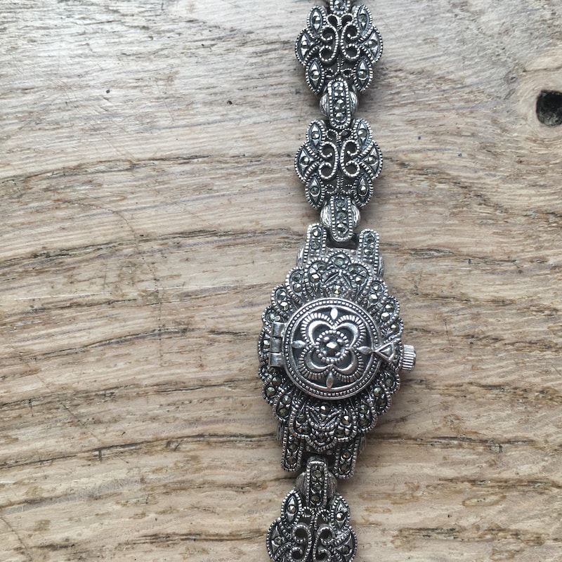 Le Chat Vintage Watch - Etsy