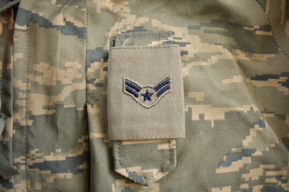 Vintage Y2K Gore Seam Military Digital Camo jacket / … - Gem