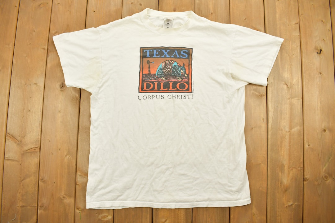 Vintage 1990s Texas Dillo Corpus Christi Souvenir T Shirt / Made in USA ...