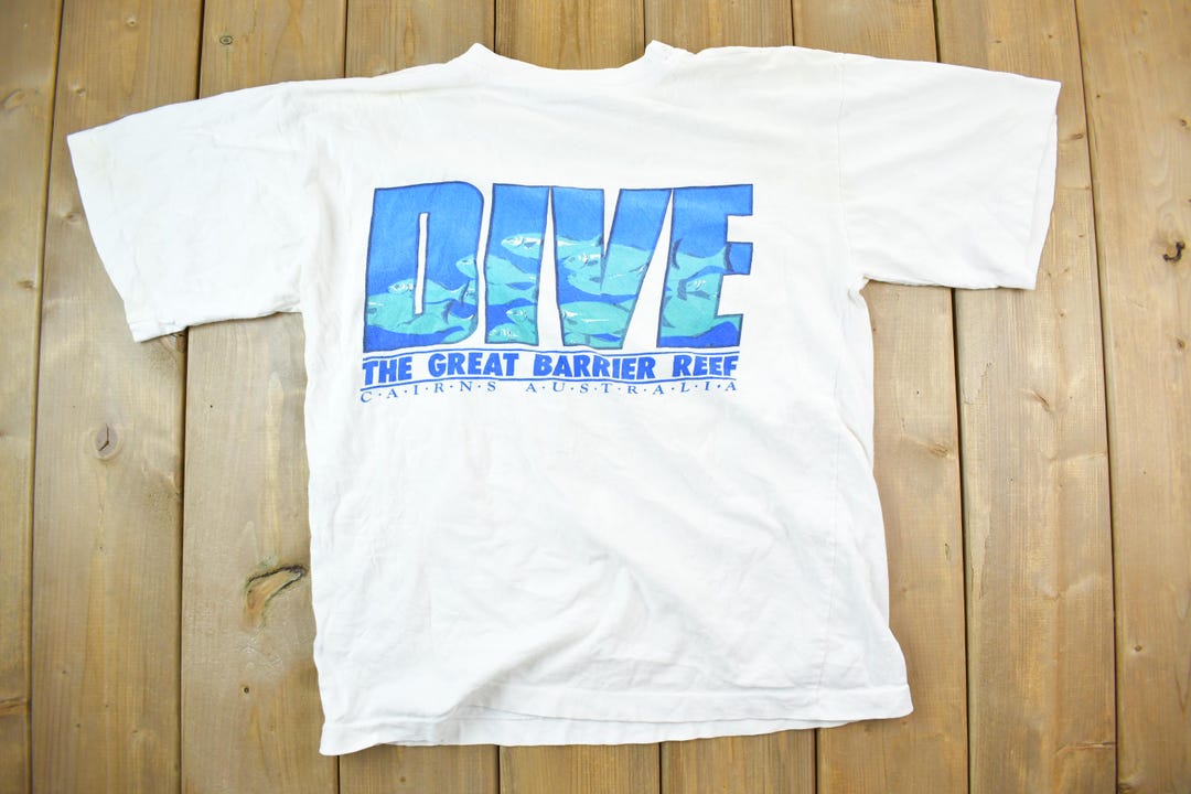 Vintage 1990s DIVE the Great Barrier Reef Souvenir T-shirt / Streetwear ...