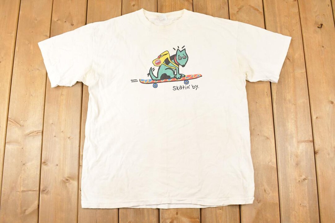 Vintage 1990s Skatin by Souvenir Skateboarding Dog T-shirt Men's L ...